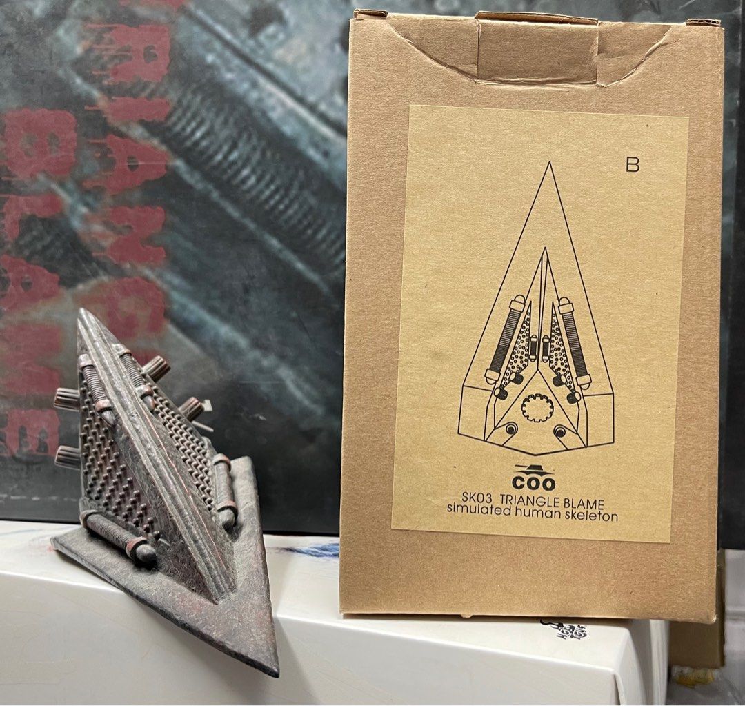 Silent hill triangle blame 12 inch figure 三角頭, 興趣及遊戲, 玩具 & 遊戲類 - Carousell