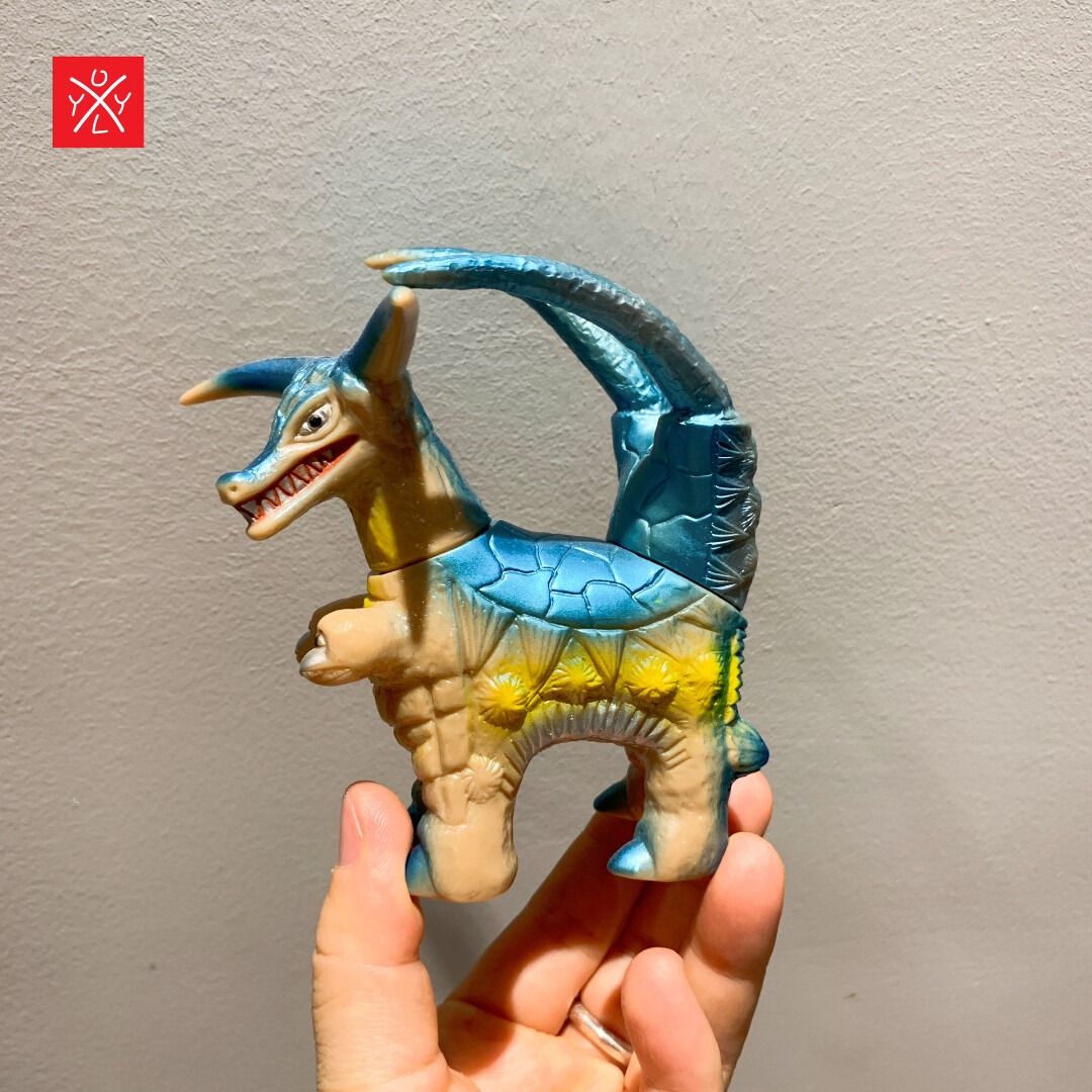 sofubi popy bullmark 公牛社, 興趣及遊戲, 玩具 & 遊戲類 - Carousell