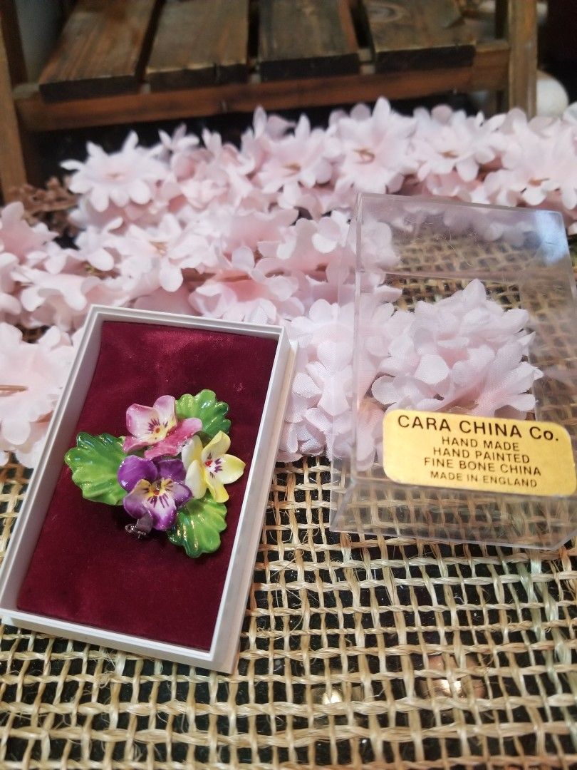 Vintage Cara china co Handmade Handpaint Fine bone china Floral brooch ...