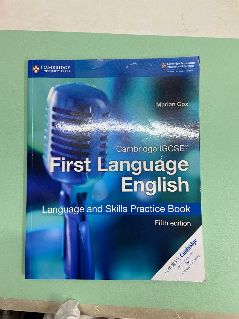 Cambridge IGCSE First Language English Language and Skills Practice Book Fifth Edition, Buku ...