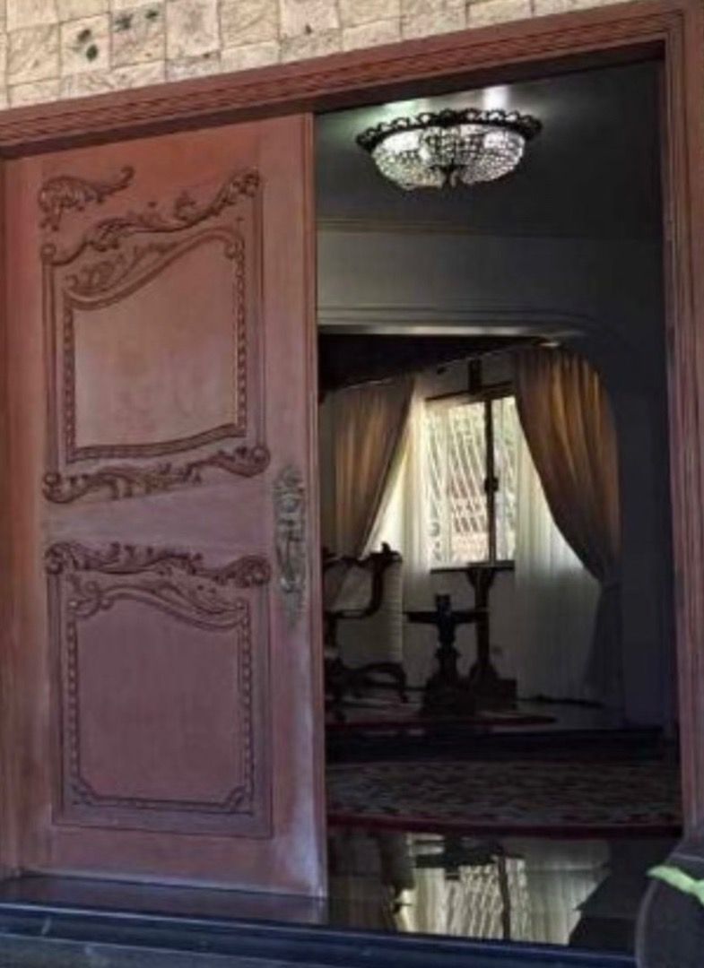 PRIME Corinthian Gardens Not perimeter Not tumbok house and lot for ...