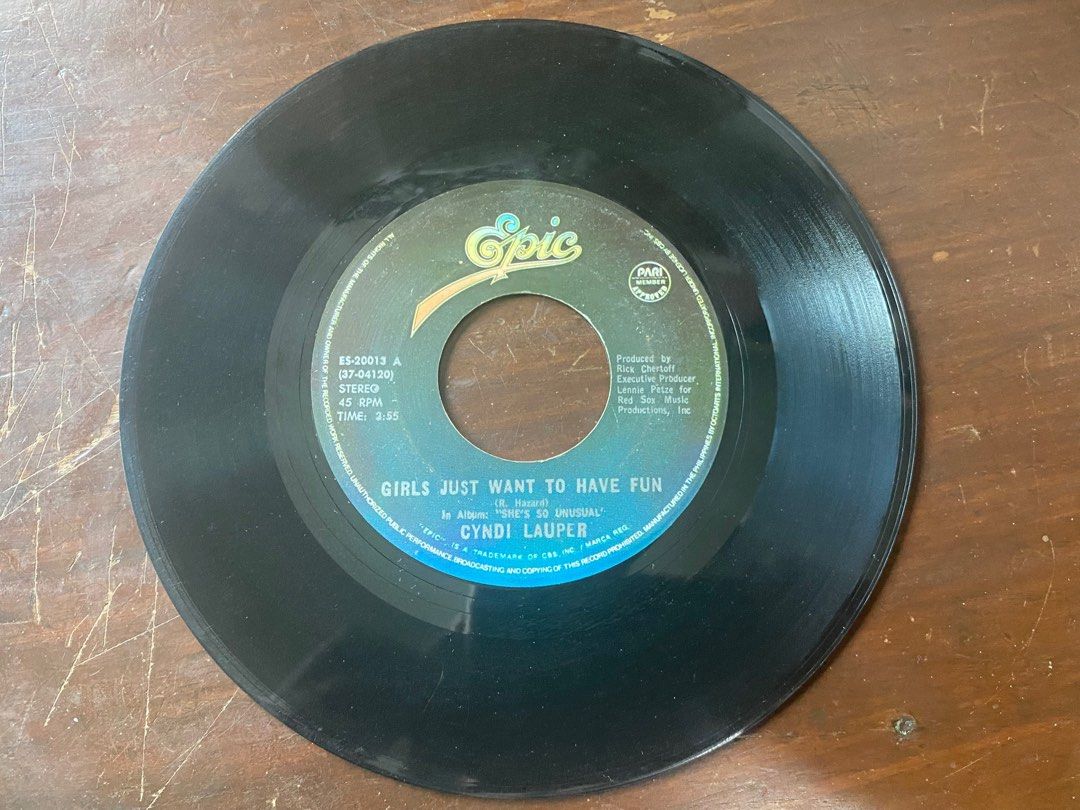 CYNDI LAUPER - RIGHT TRACK WRONG TRAIN / Girls just want to have fun ...