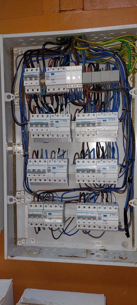 Electrical services/full house waring / HDB house /condo house /banglo ...