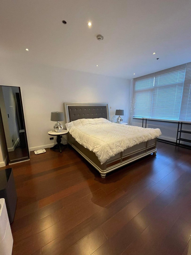 For sale 3 bedroom condo unit good deal the suites Bgc near one ...