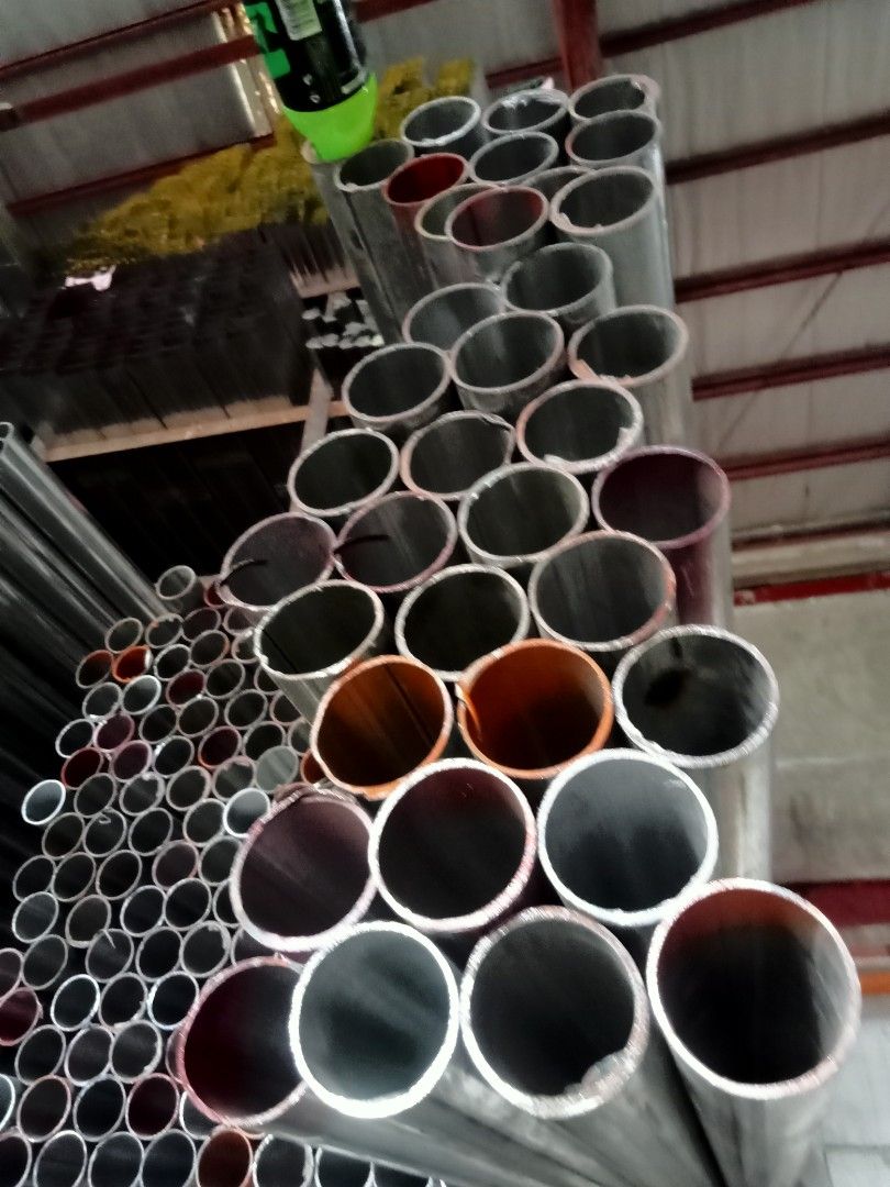 GI PIPE 1 ½ S40, Commercial & Industrial, Construction Tools ...