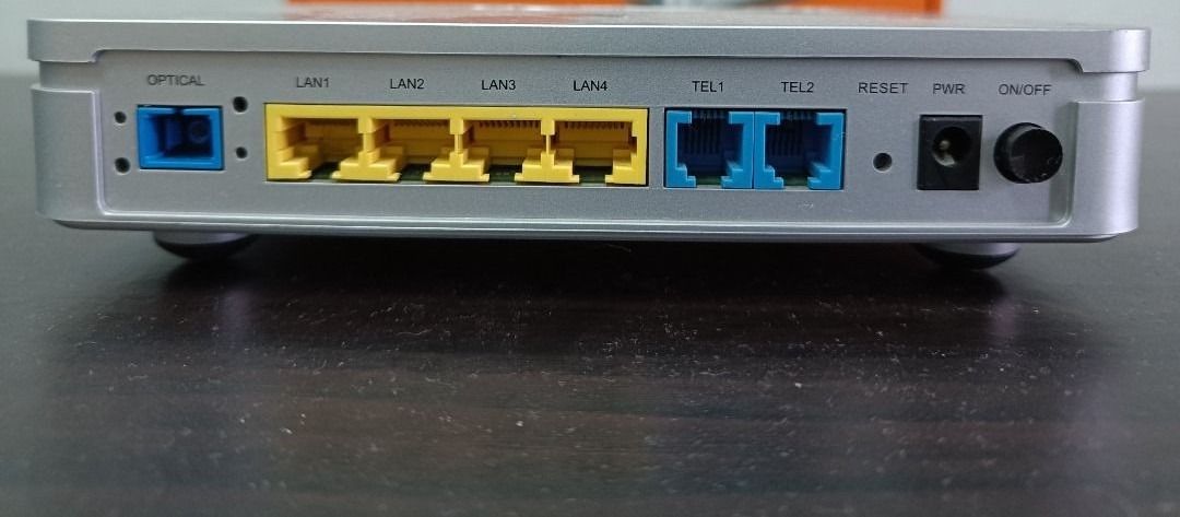 HG8240w GPON ONT (Optical Network Terminal) Gigabit Fibre Broadband ...