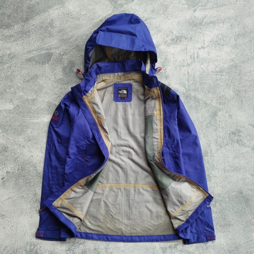 JAKET OUTDOOR TNF (THE NORTH FACE) HYVENT SUMMIT SERIES, Fesyen Pria ...