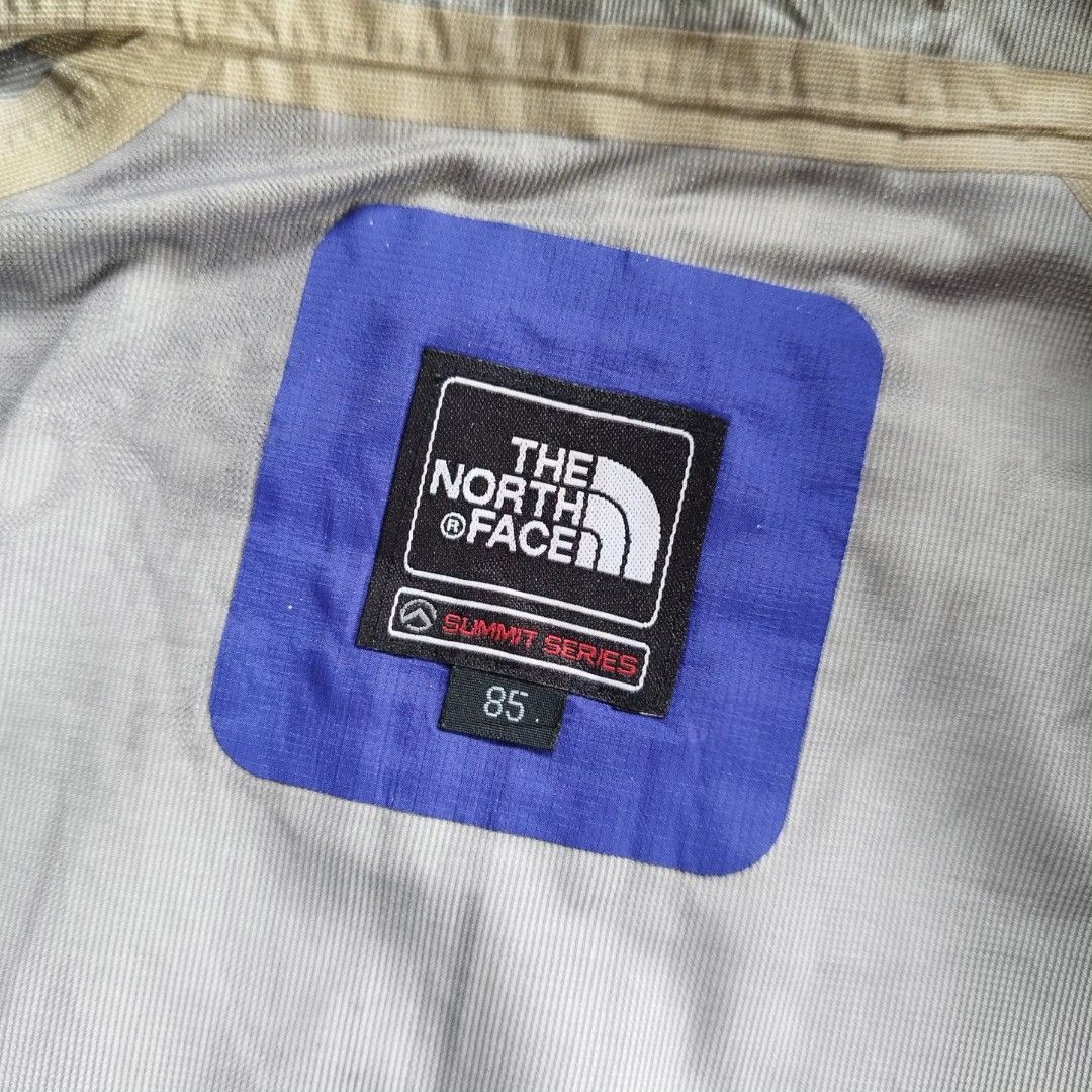 JAKET OUTDOOR TNF (THE NORTH FACE) HYVENT SUMMIT SERIES, Fesyen Pria ...