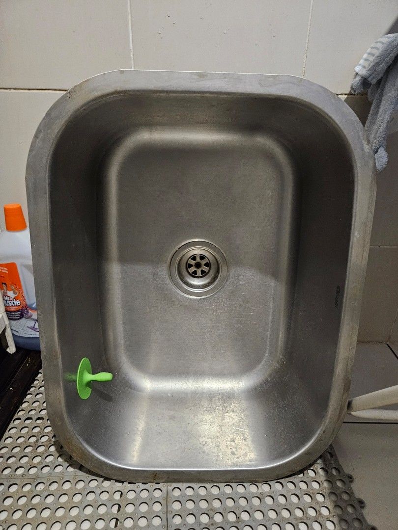 Kitchen Sink, Furniture & Home Living, Bathroom & Kitchen Fixtures on Carousell