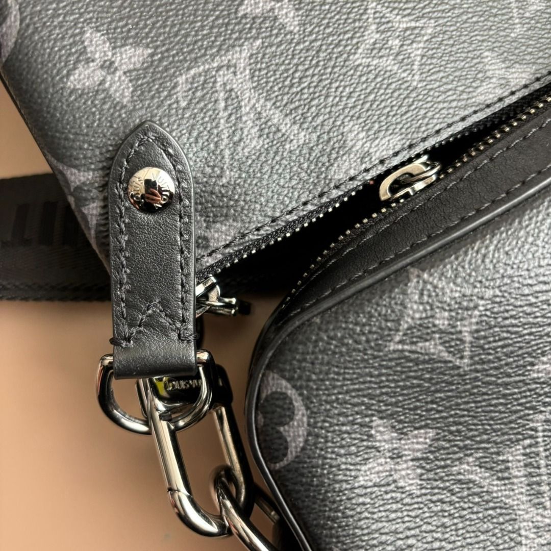 ::LOUIS VUITTON:: M69443 Trio 郵差包 黑花紋三合一, 名牌精品, 精品包與皮夾在旋轉拍賣