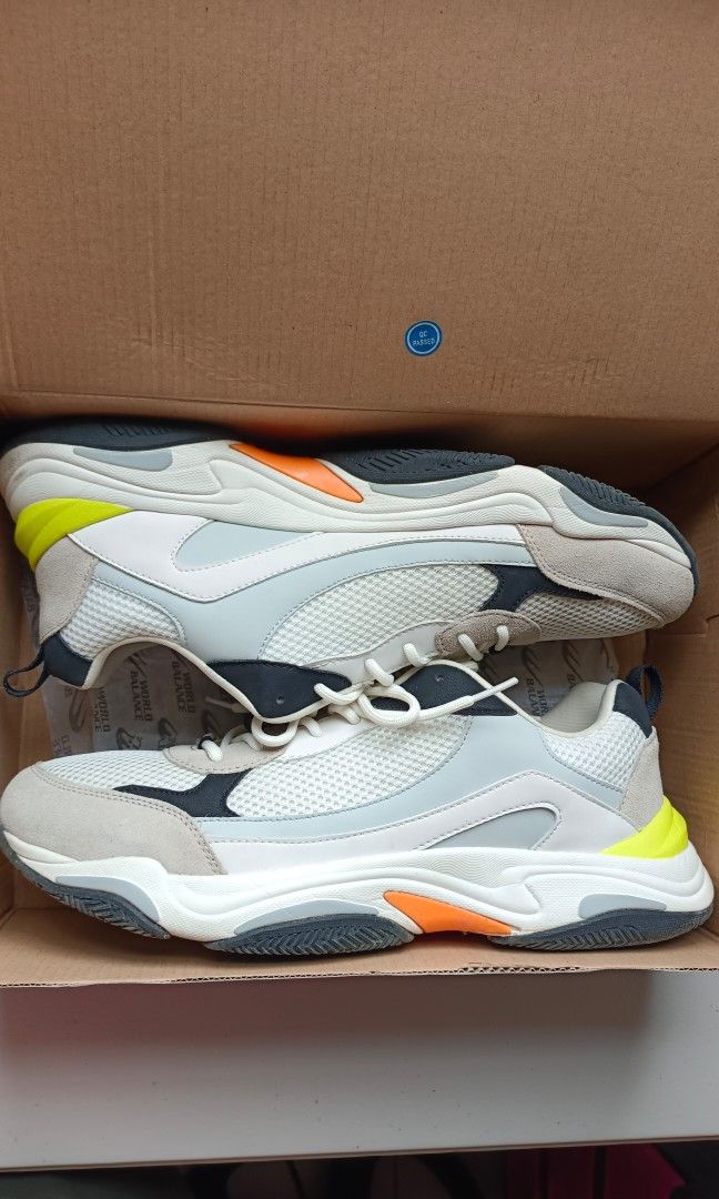 New Balance Invictus White/Gray, Men's Fashion, Footwear, Sneakers on ...