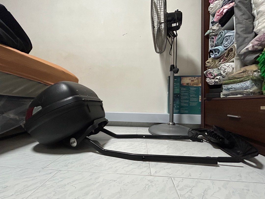 NVX Aerox V1 Kappa box and Givi heavy duty rack, Motorcycles ...