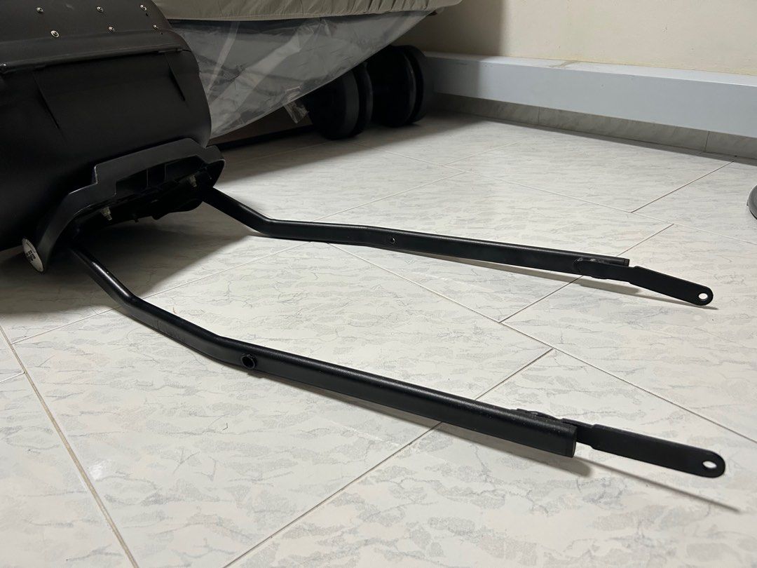 NVX Aerox V1 Kappa box and Givi heavy duty rack, Motorcycles ...