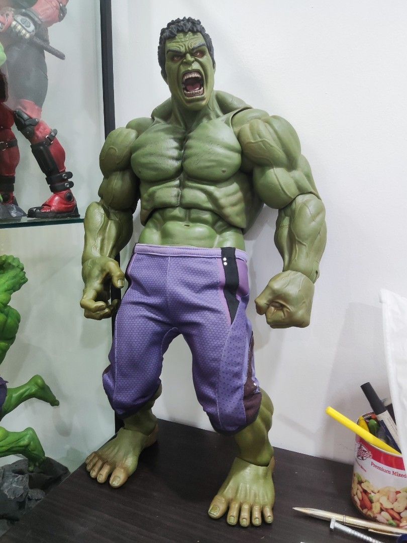 RARE NECA 1/4 Scale Hulk - Biggest Articulated Hulk Figure ever made ...