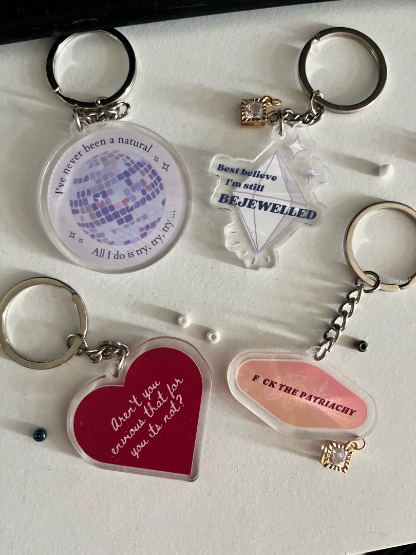 Taylor Swift Keychains, Hobbies & Toys, Collectibles & Memorabilia, Fan Merchandise on Carousell