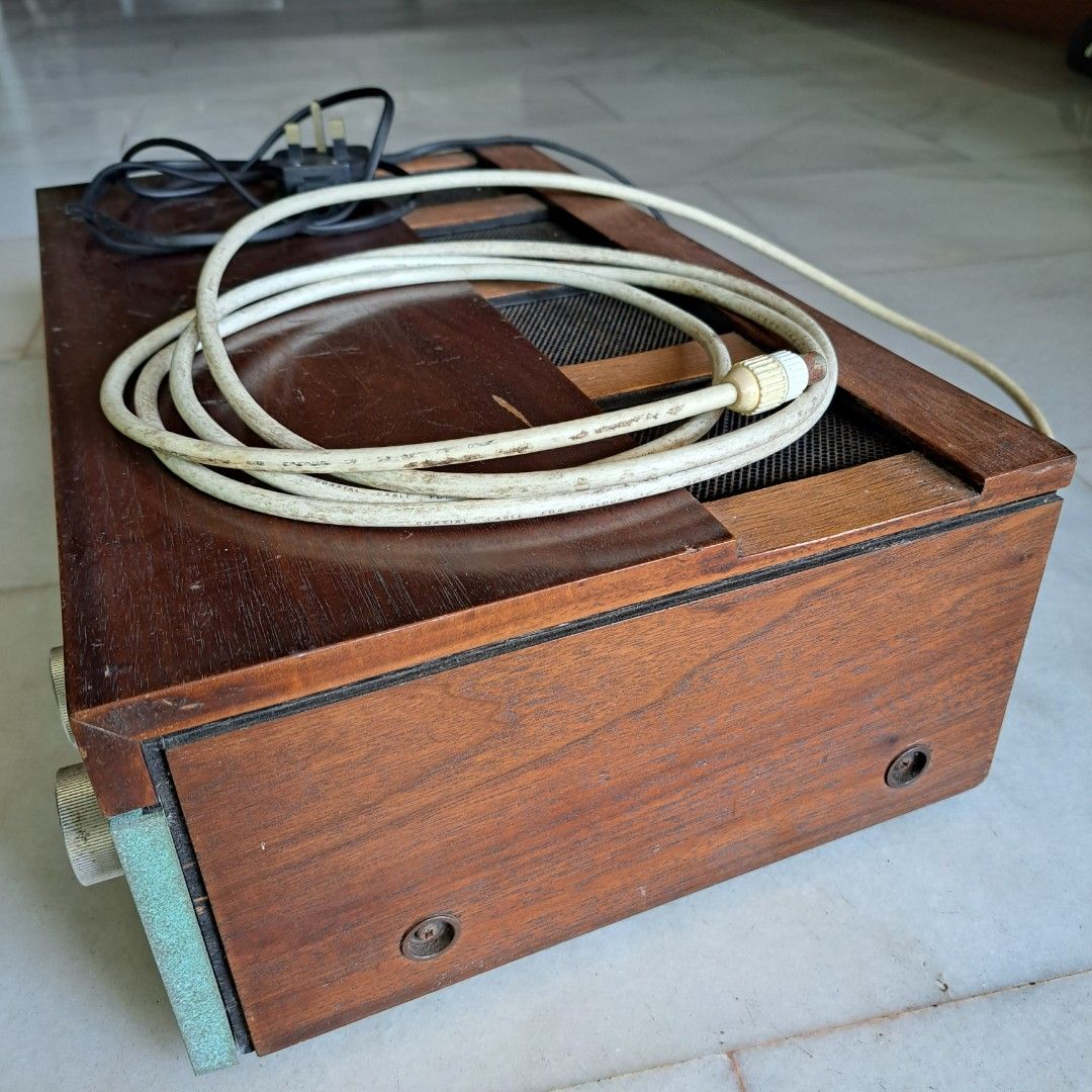 VINTAGE BOSE 550 AM/FM STEREO RECEIVER WITH BUILT-IN EQUALISER TO DRIVE ...