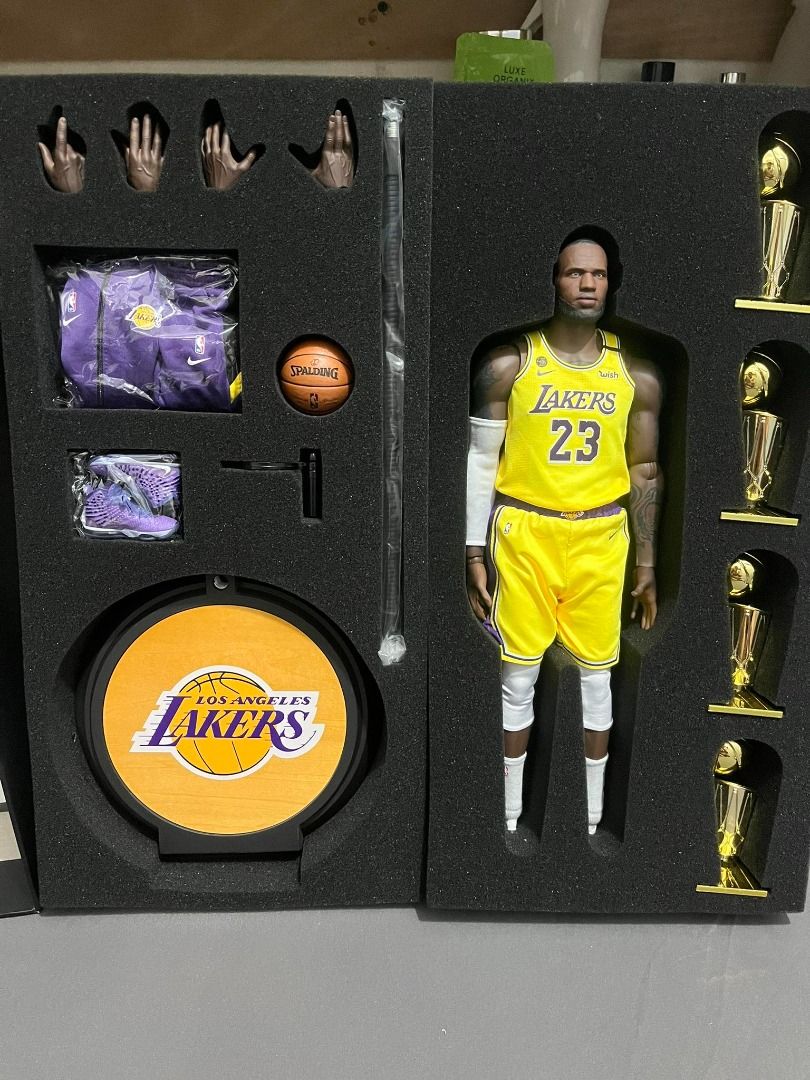 Enterbay Real Masterpiece Nba Collection Lebron James 1 6 Scale