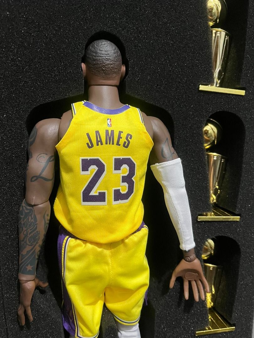 Enterbay Real Masterpiece NBA Collection - LeBron James 1/6 Scale ...