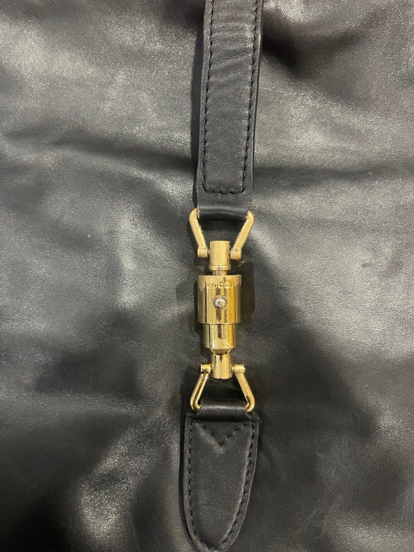 Gucci shoulder bag to let go, Women's Fashion, Bags & Wallets, Shoulder ...