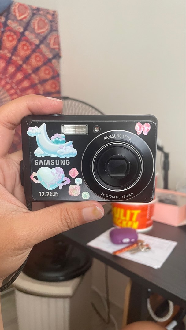 Samsung ES60 Digicam, Photography, Cameras on Carousell