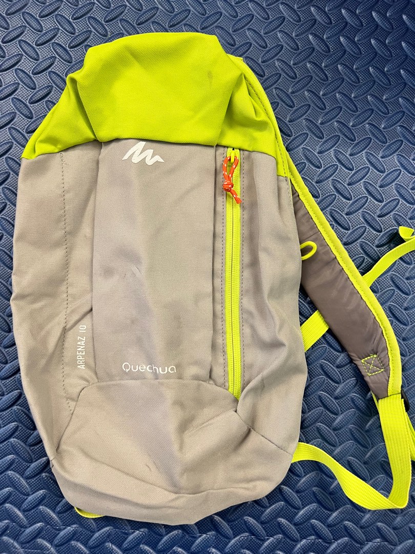 Small easy travel backpack, Men's Fashion, Bags, Backpacks on Carousell