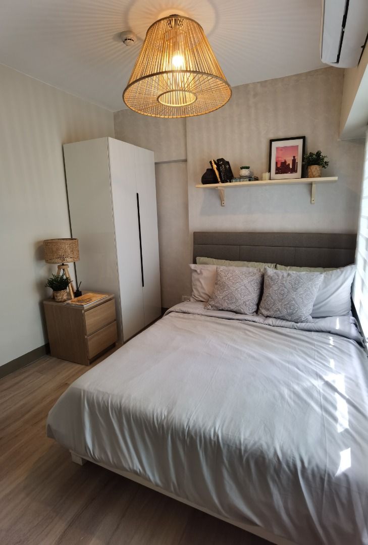 Smart Home Condo in Commonwealth, Quezon City overlooking the stunning ...