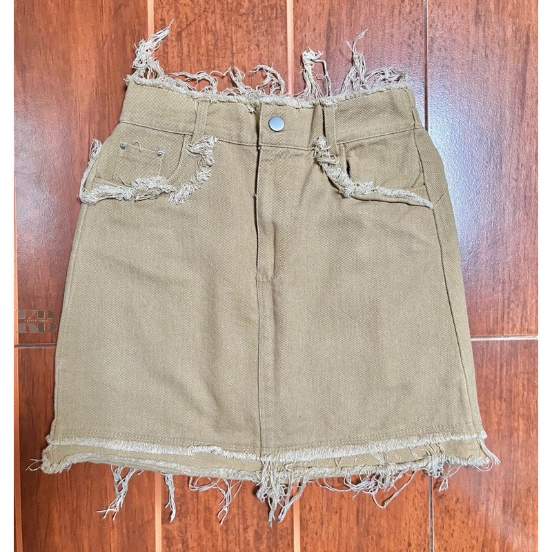 Thailand Hello skirt | kbthriftshop, Women's Fashion, Bottoms, Skirts ...