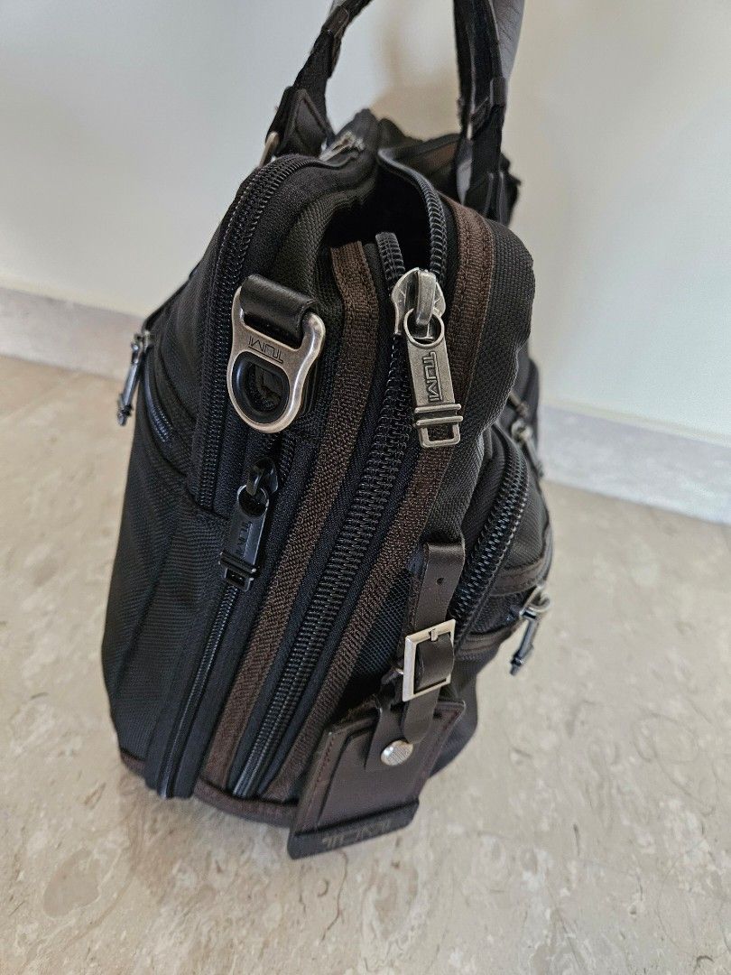 Tumi Aplha Bravo Hickory Anderson Slim Commuter Brief, Men's Fashion ...