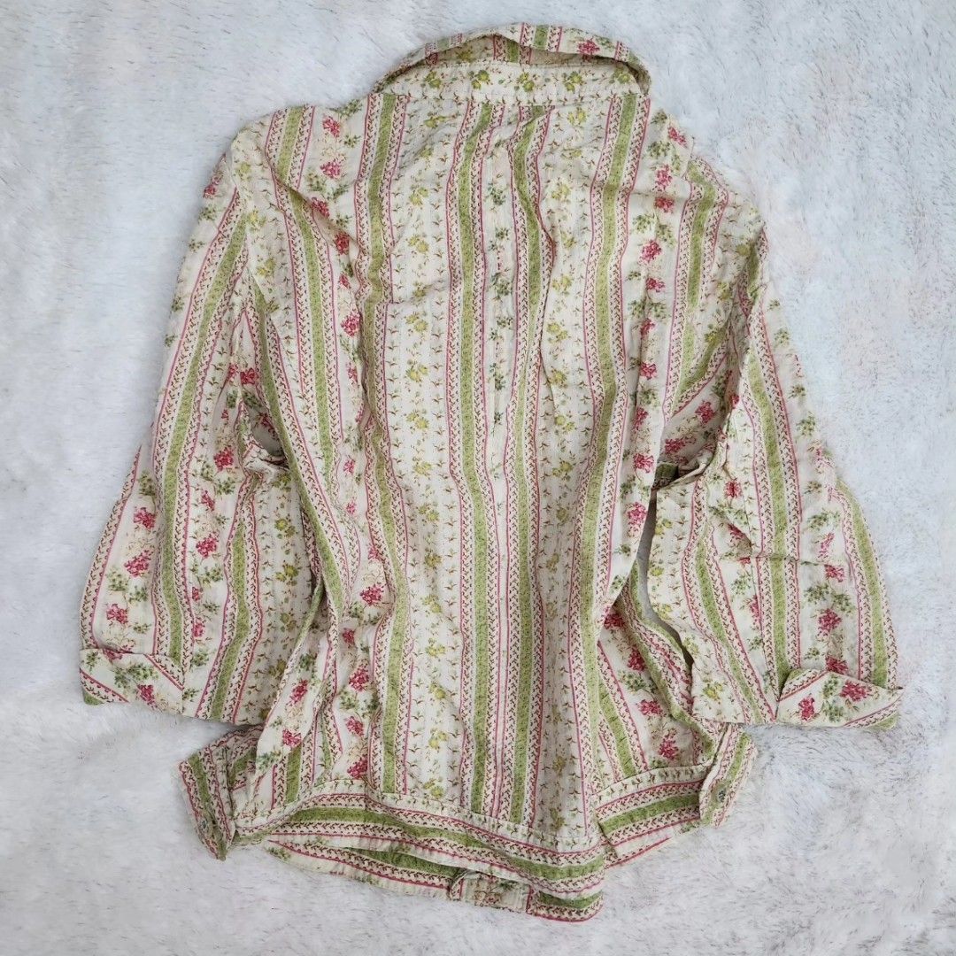 Vintage floral shirt kemeja bunga coquette cottagecore, Fesyen Wanita ...