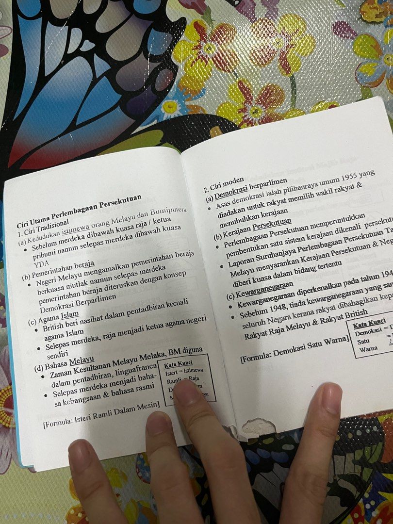 buku nota ringkas sejarah tingkatan 5, Hobbies & Toys, Books ...