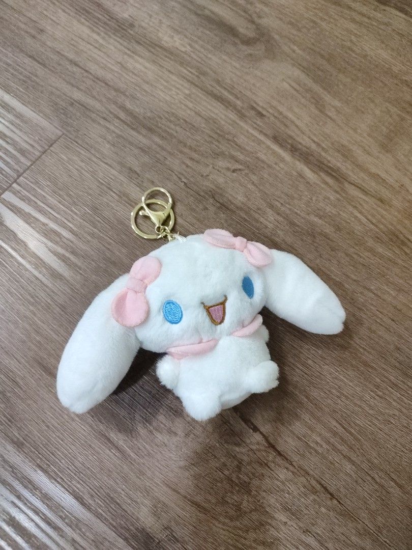 Cinnamoroll keychain, Hobbies & Toys, Memorabilia & Collectibles, Fan ...