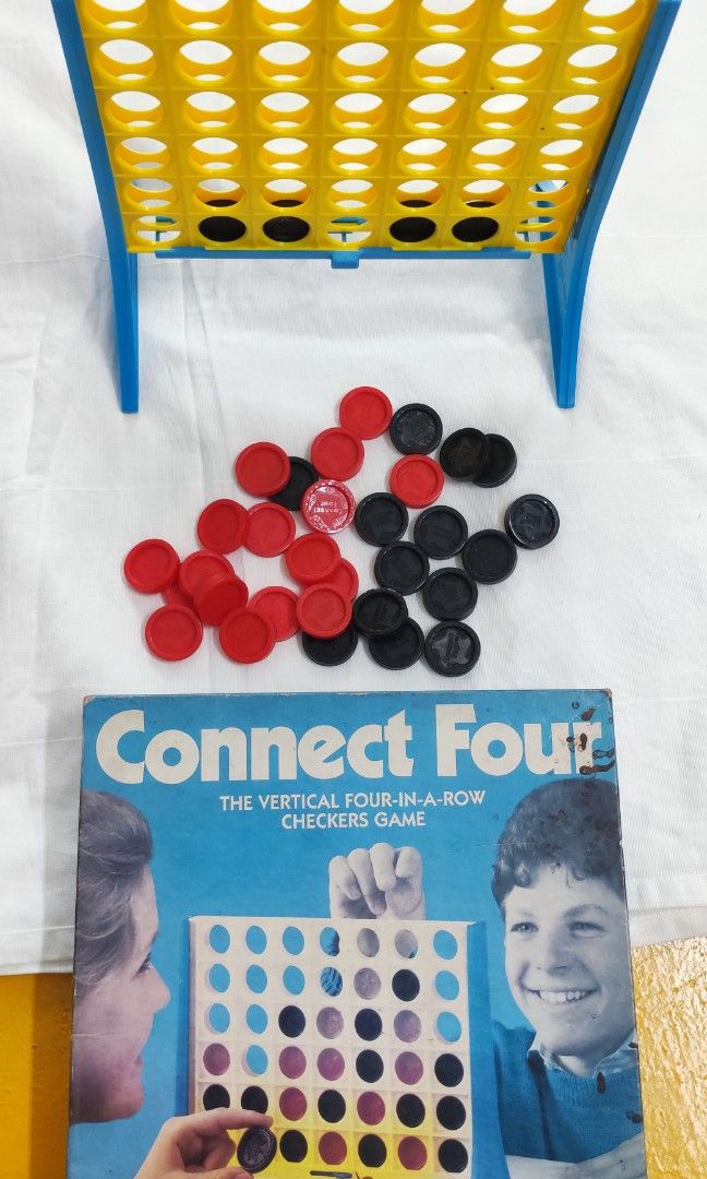 Connect Four (Ages 7 & Above), Hobbies & Toys, Toys & Games on Carousell