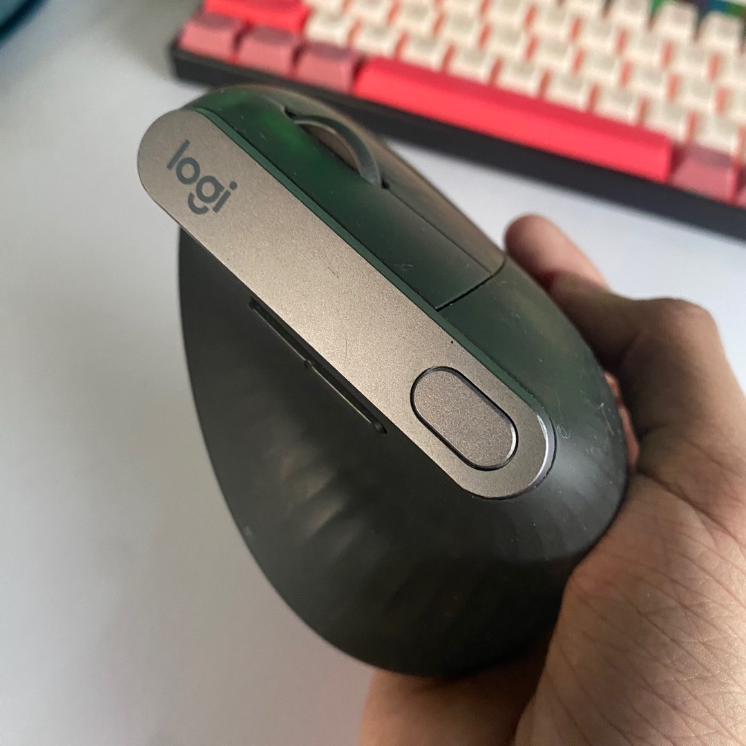 Logitech MX Vertical Wireless Ergonomic Mouse Computers Tech Parts Accessories Mouse