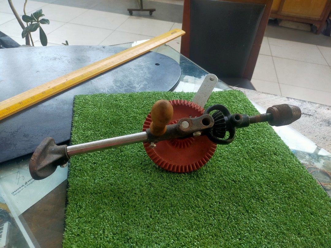 Penebuk lubang kayu dulu2, Hobbies & Toys, Collectibles & Memorabilia ...