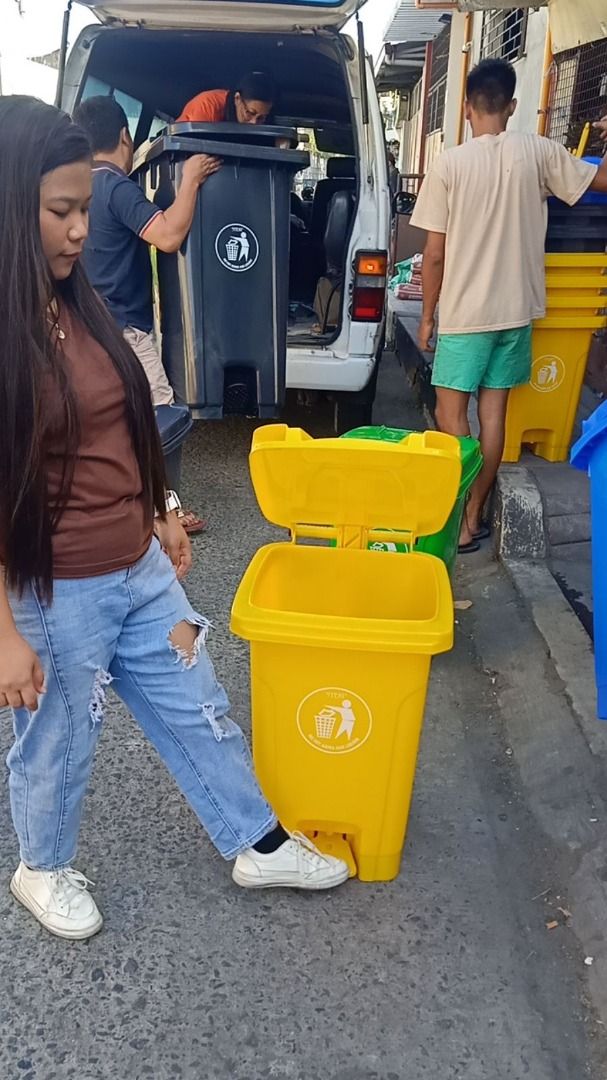 RASH BIN ROLLING BIN, Commercial & Industrial, Construction & Building ...