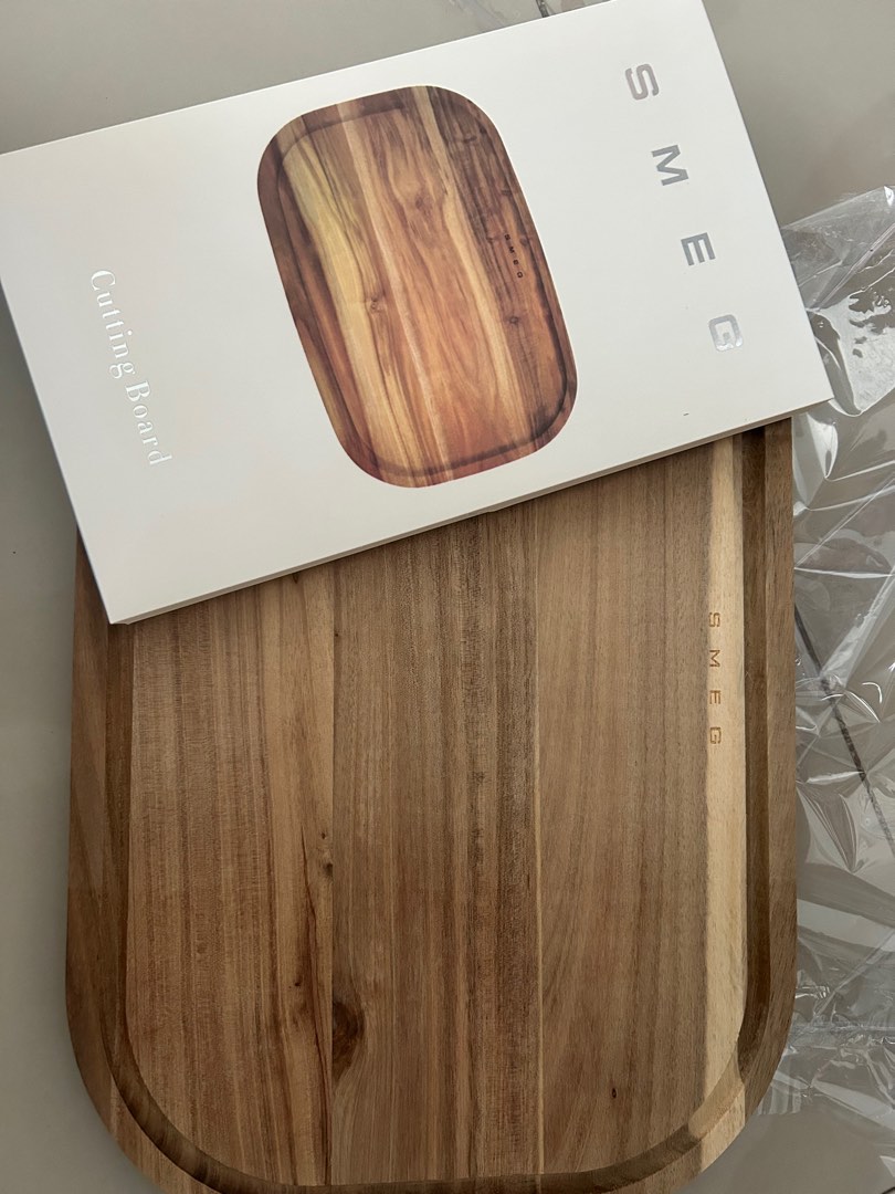 Smeg chopping board, Furniture & Home Living, Kitchenware & Tableware ...