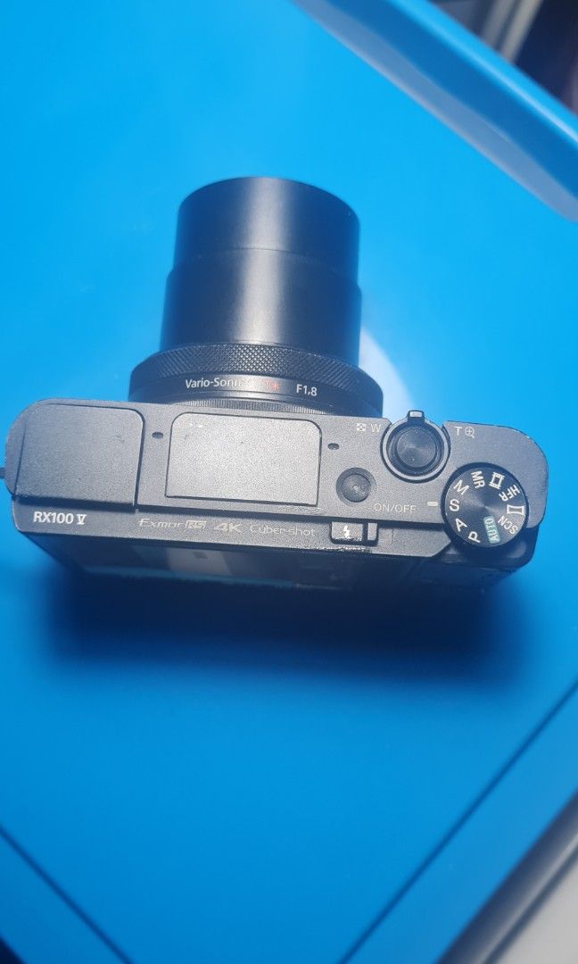 Sony mark v rx100m5 camera, Photography, Cameras on Carousell