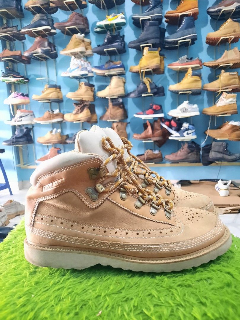 Timberland tapak vibram, Fesyen Pria, Sepatu , Sepatu Boot di Carousell