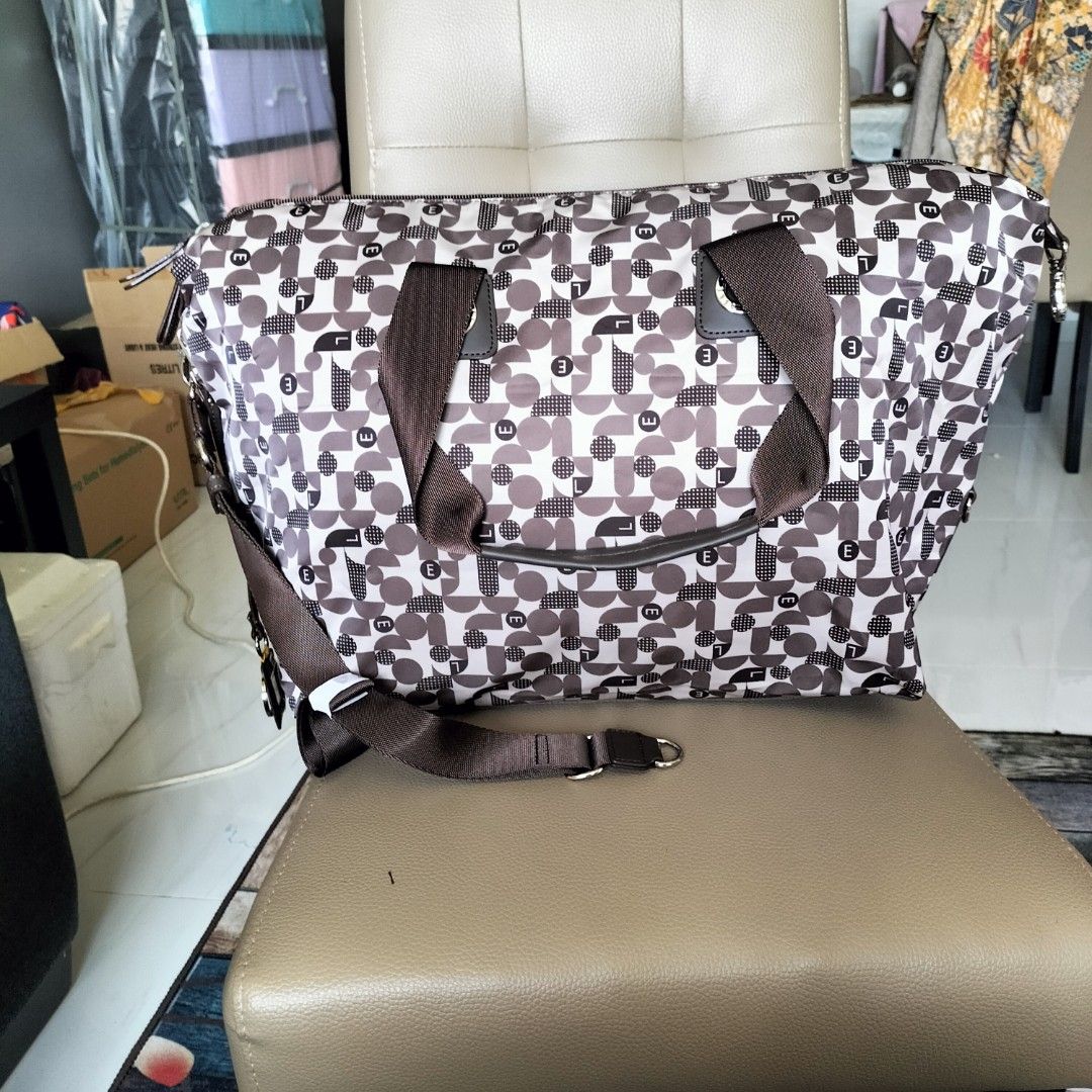 Tote elle sport, Women's Fashion, Bags & Wallets, Tote Bags on Carousell