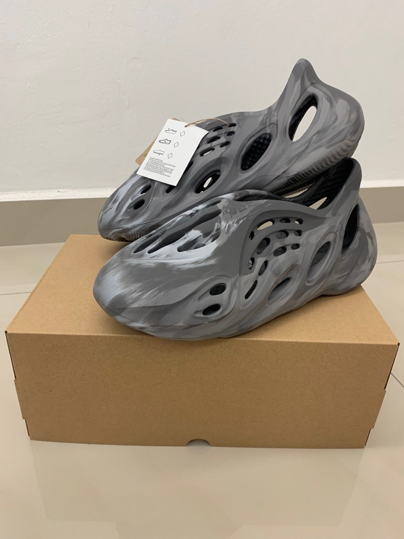 YZY FOAM RNR, Men's Fashion, Footwear, Sneakers on Carousell