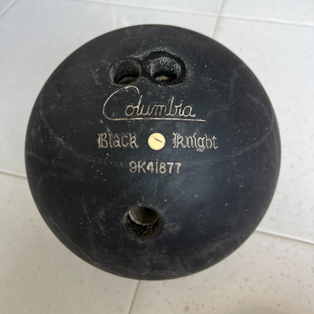 Columbia Black Knight bowling ball (vintage), Sports Equipment, Sports ...