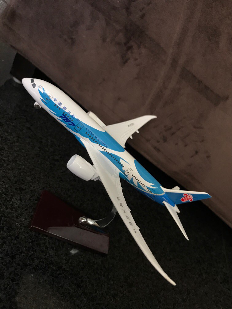 Dreamliner Boeing 787baircradt model, Hobbies & Toys, Toys & Games on ...
