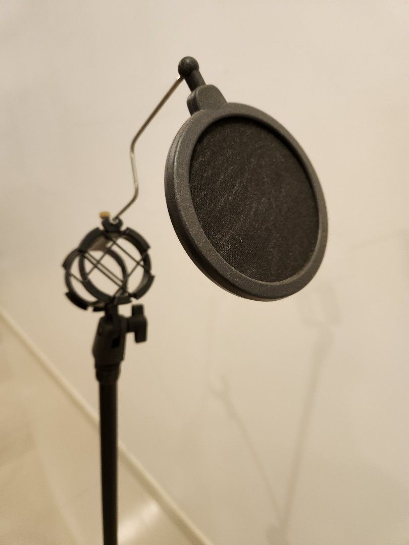 Foldable Microphone stand, Audio, Microphones on Carousell