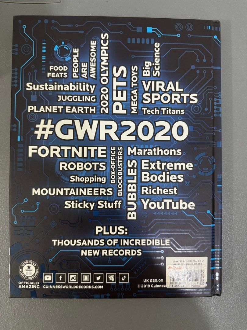 Guinness Book of World Record and World Almanac 2020, Hobbies & Toys ...