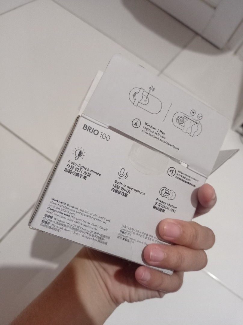 Logitech Brio 100 Webcam Rose Kamera, Elektronik, Lainnya di Carousell