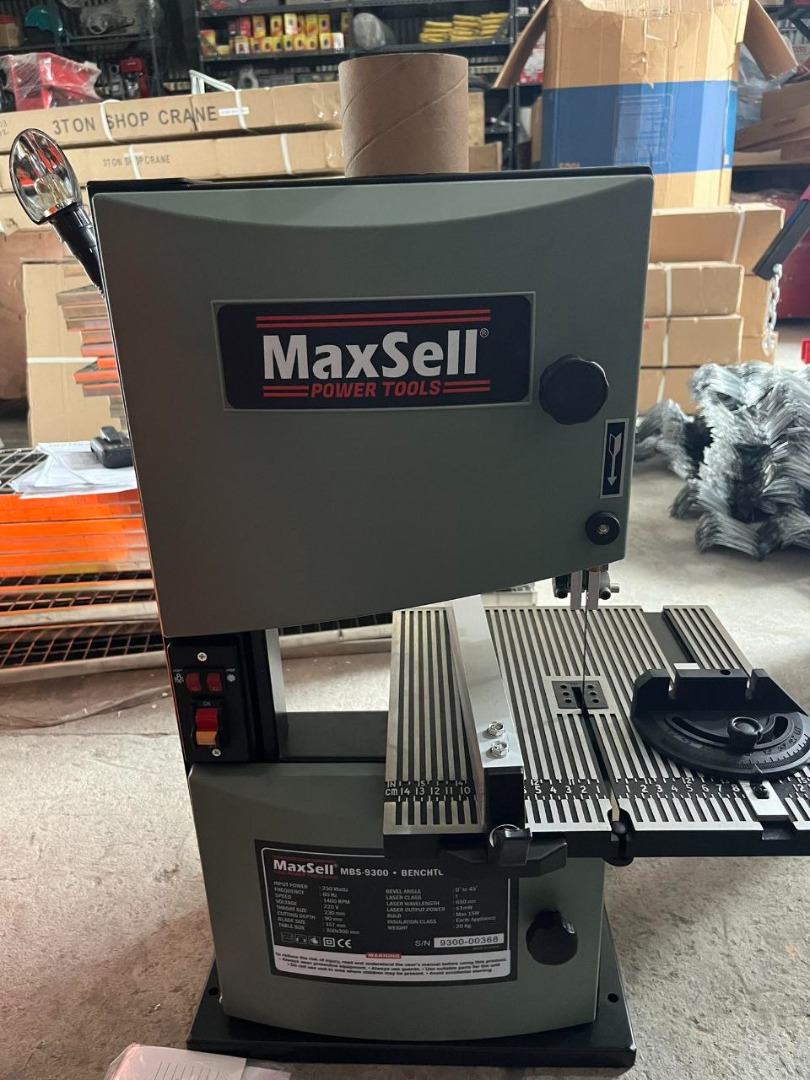 MAXSELL BENCHTOP BAND SAW, Commercial & Industrial, Construction Tools ...