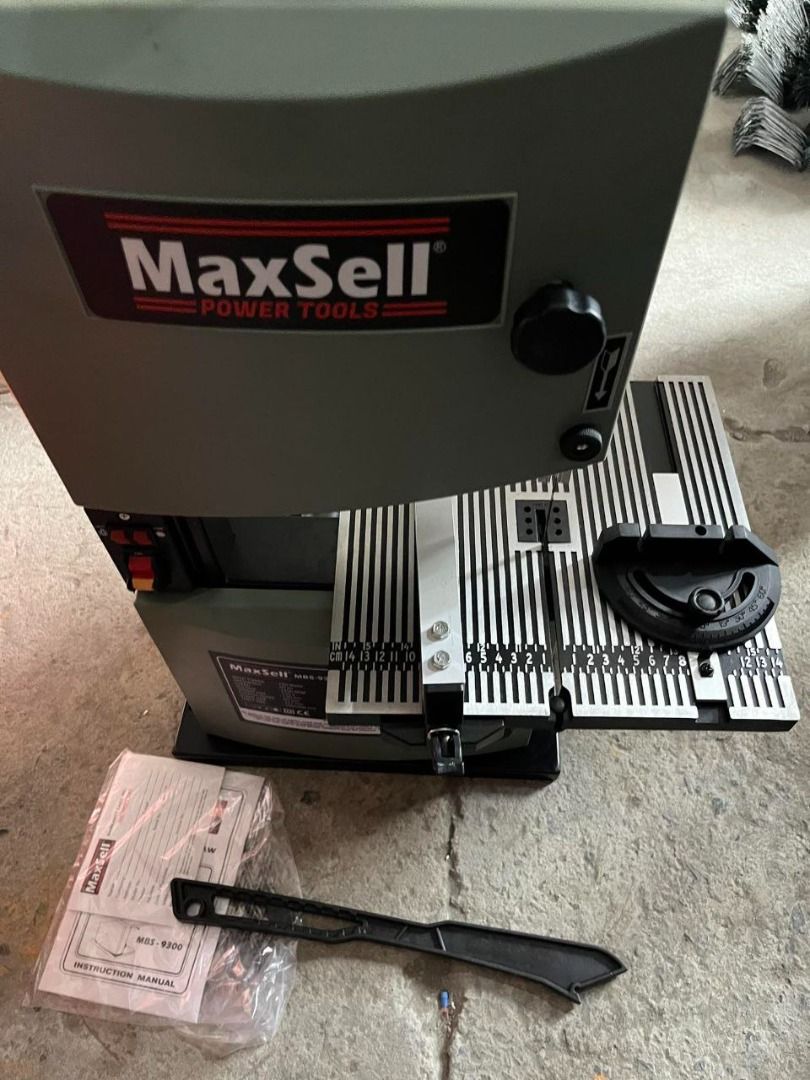 MAXSELL BENCHTOP BAND SAW, Commercial & Industrial, Construction Tools ...