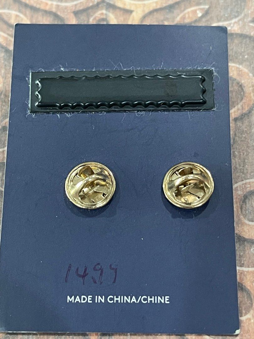 Original Coach ‘New York’ Pin, Luxury, Accessories on Carousell