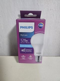 Lightly-used Philips 9.5W LED SceneSwitch Light Bulb, Furniture & Home ...