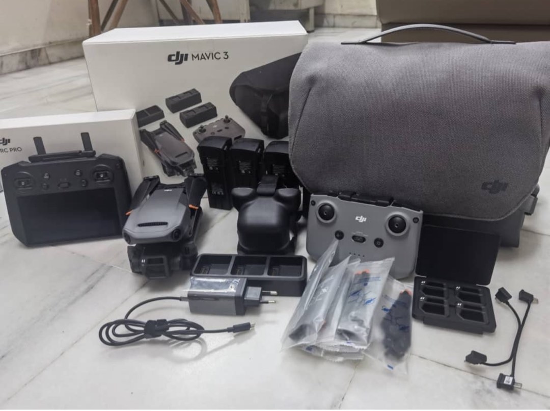 (USED) DJI MAVIC 3 FMC + DJI RC PRO, Photography, Drones on Carousell